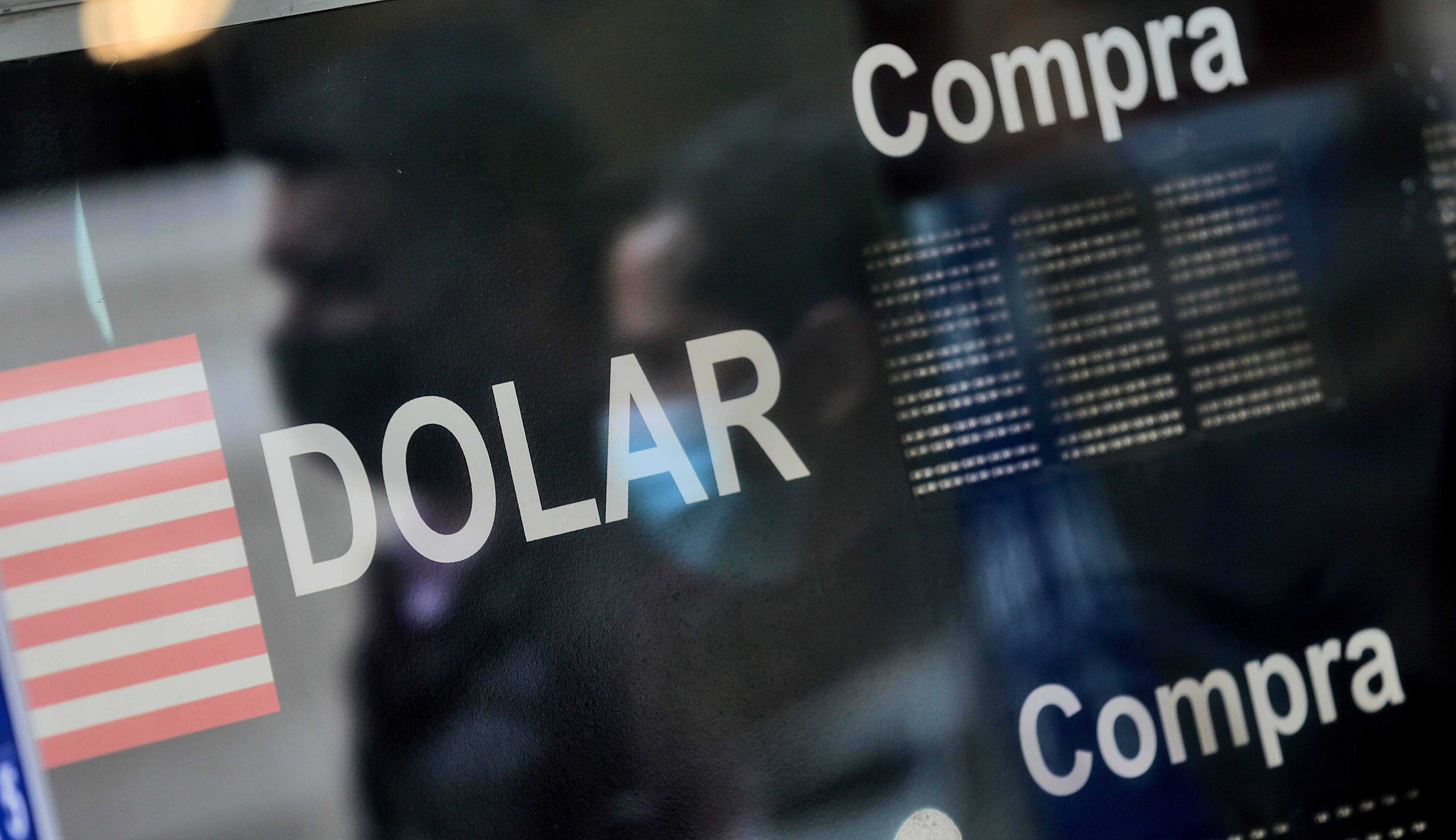 El dólar aumenta escalada tras repercusiones de la reunión de la ...