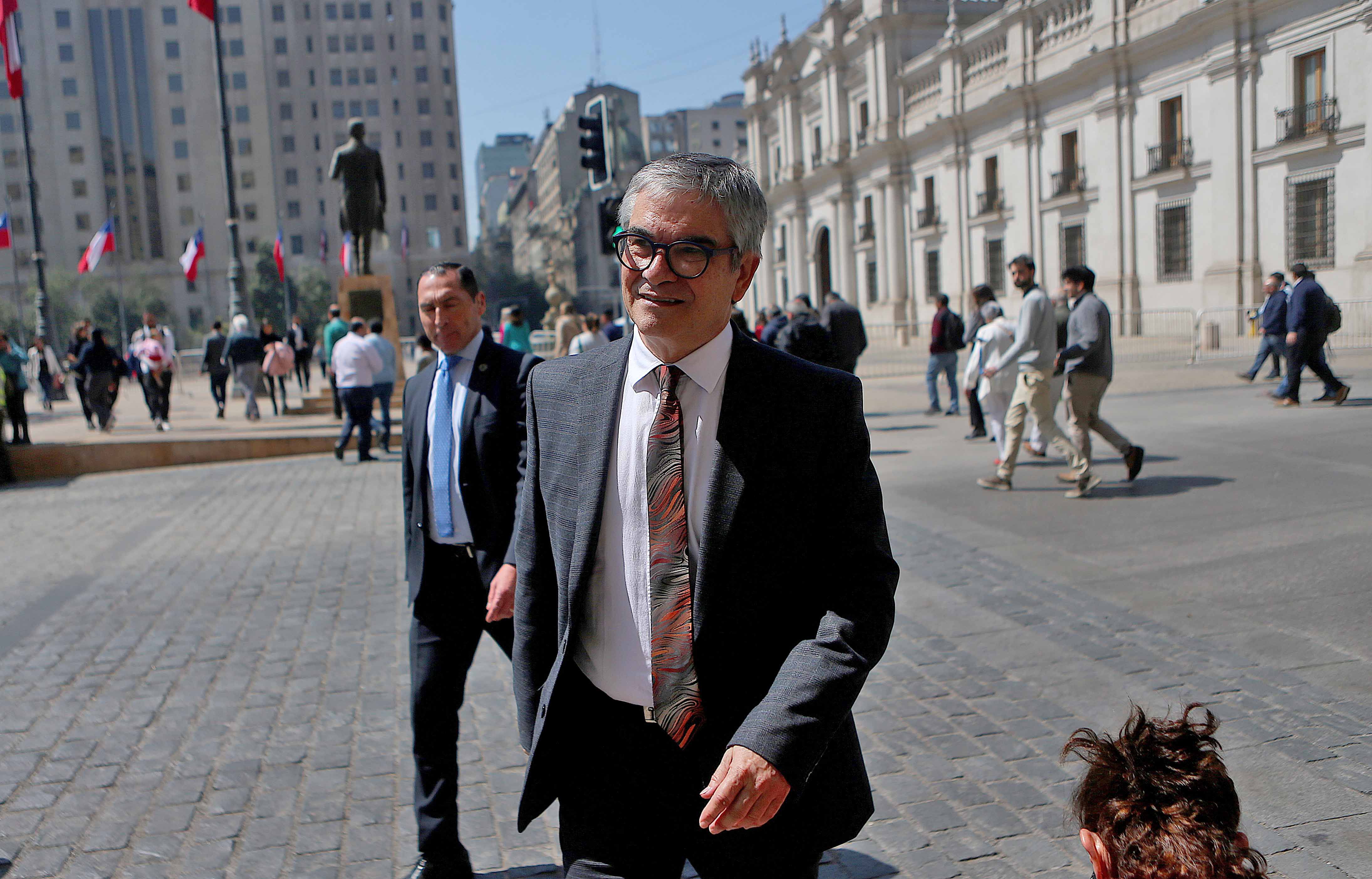 La columna de Michelle Labbé: “El mundo paralelo del ministro Marcel ...