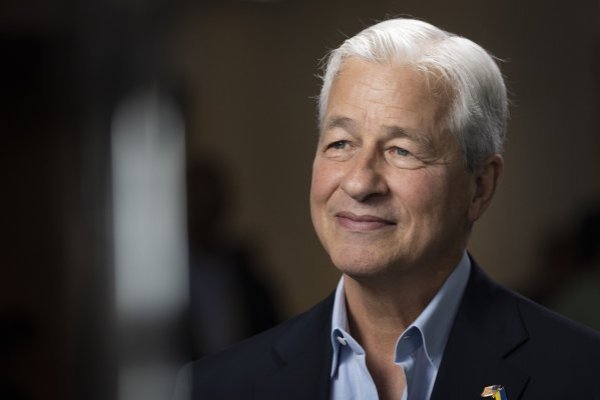 JPMorgan Chase le pagó a su CEO Jamie Dimon un sueldo récord en 2023 ...