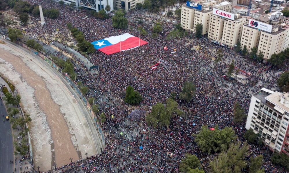 El demoledor análisis a cinco años del 18/O: sólo un 6% cree que Chile ...