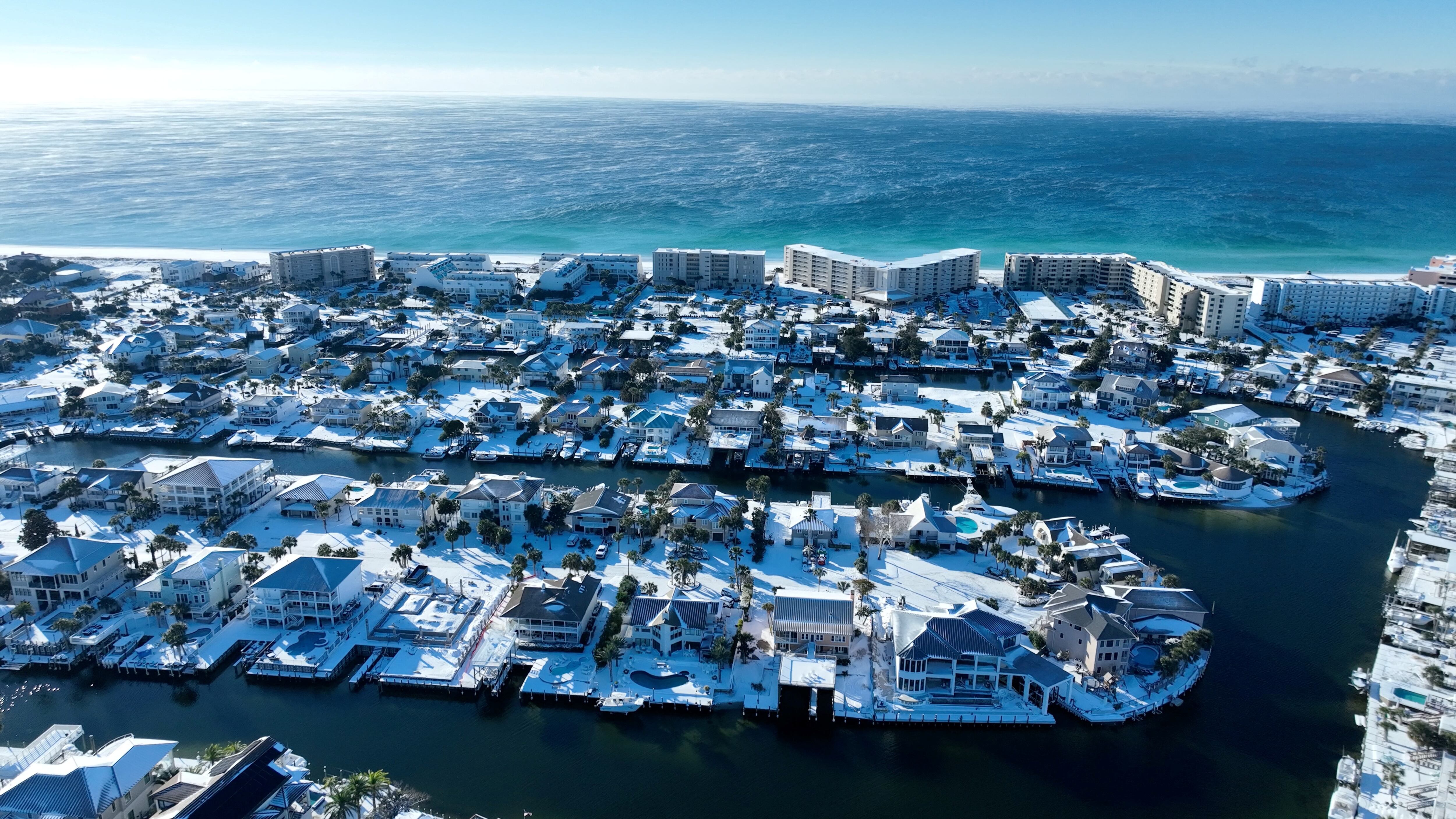 Histórico: después de 35 años cae nieve en las ciudades costeras de ...