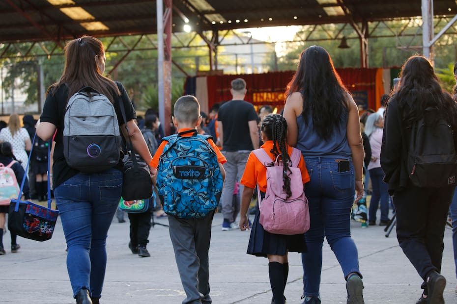 Revisa con tu RUT si puedes cobrar los $82.000 que entrega el Estado ...